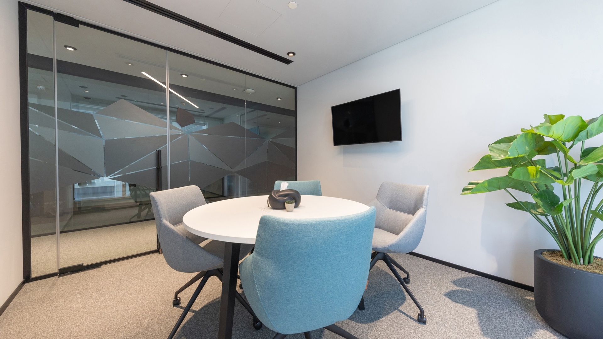 UNBOX API Trio Towers, Dubai